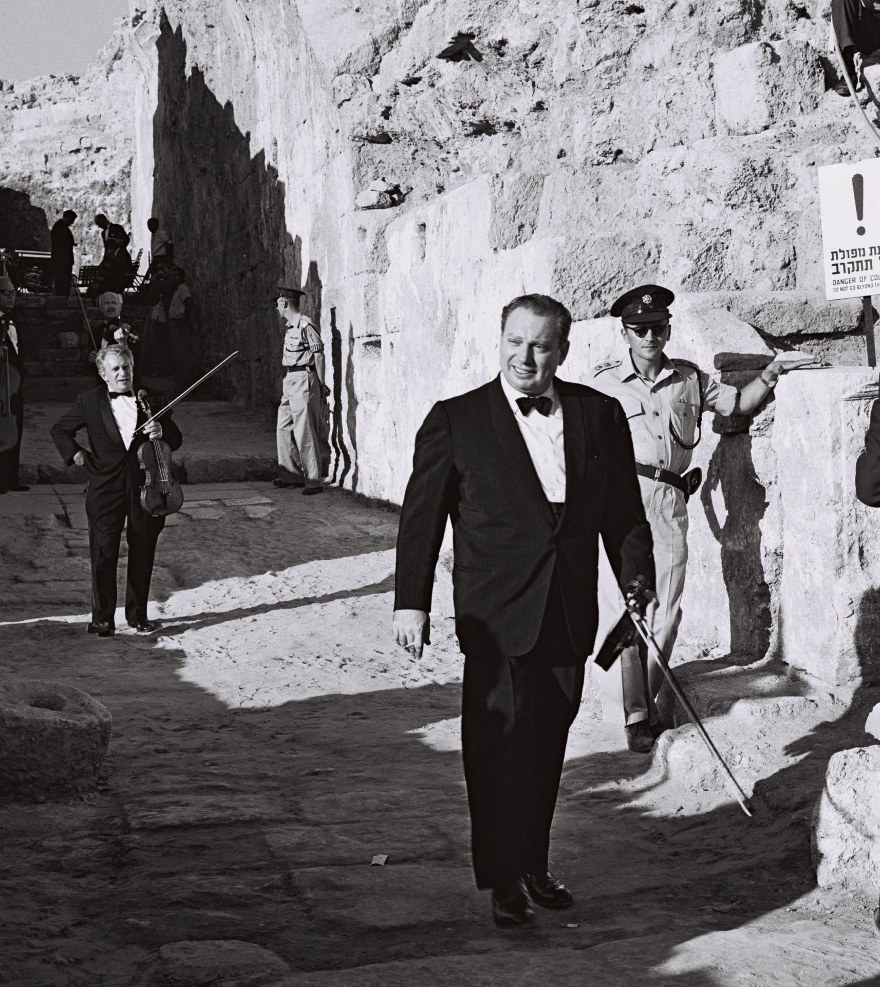 Unpacking the many lives of Isaac Stern