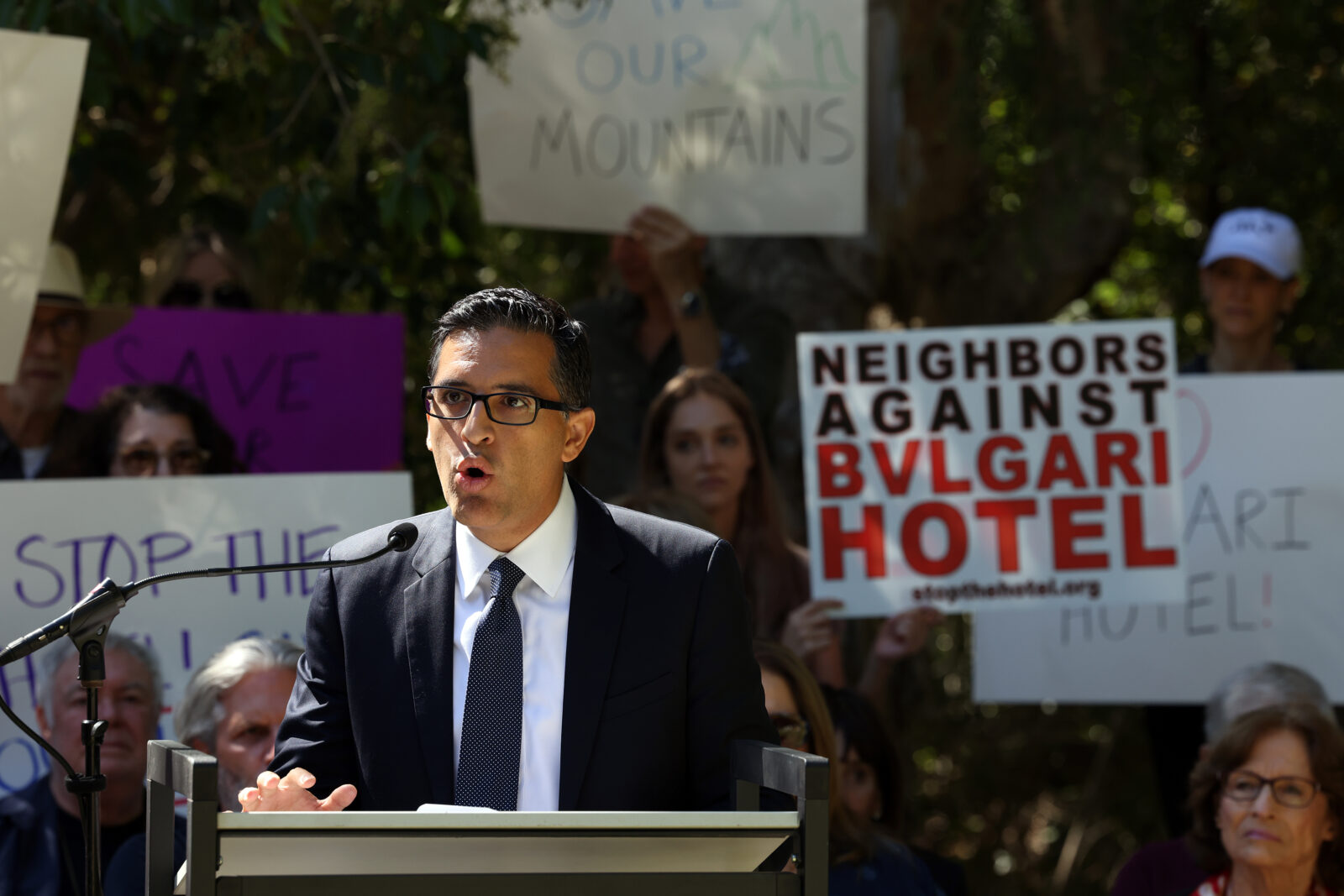 Haunted by history, Persian Jews wary of Trump’s Iran approach