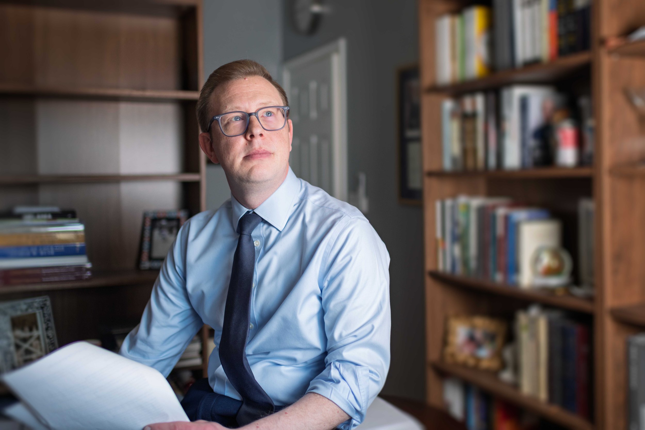 Former senior FBI intel agent in Israel joins crowded Democratic field ...